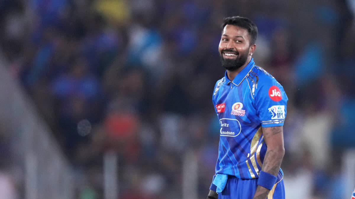 ముంబయి టీమ్ బస్సులో పాండ్య రూమర్ గర్ల్ ఫ్రెండ్- నిజంగానే డేటింగ్ లో ...