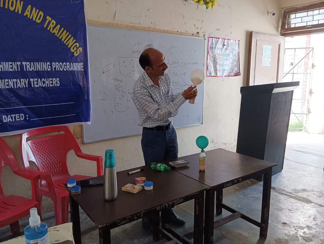 Jammu Kashmir’s Kuldeep Gupta Wins National Teachers’ Award For 30 ...