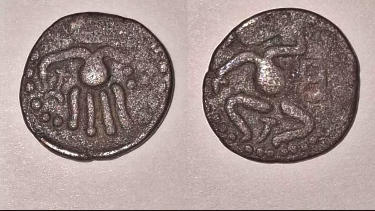 400-year-old Copper Coin Issued By Venadu Chera Kings Discovered In ...