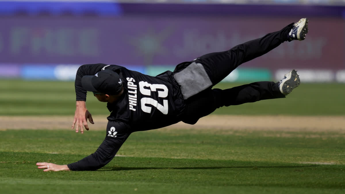 IND vs NZ: Glenn Phillips Leaves Virat Kohli Stunned With Acrobatic ...