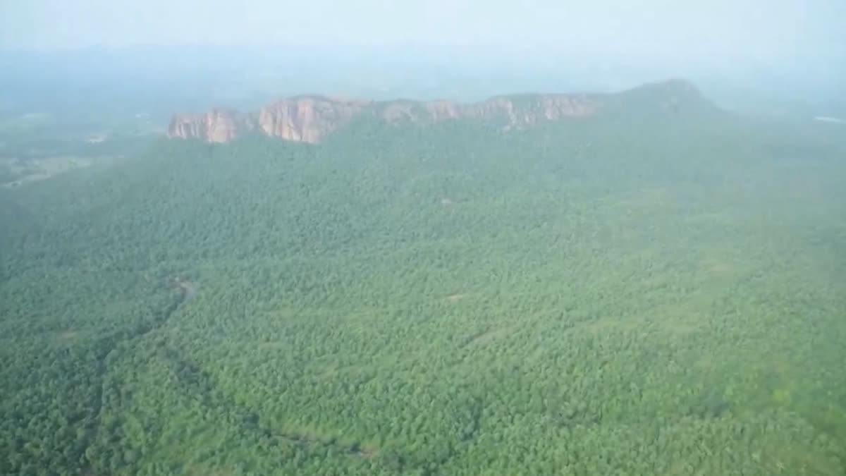 ఆపరేషన్ కర్రెగుట్టతో అడవిలో అలికిడి - ఆదివాసీల గుండెల్లో అలజడి
