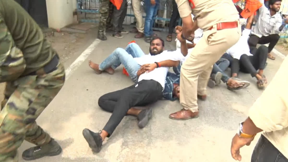 University Of Hyderabad Students Begin Relay Strike To Protest ...