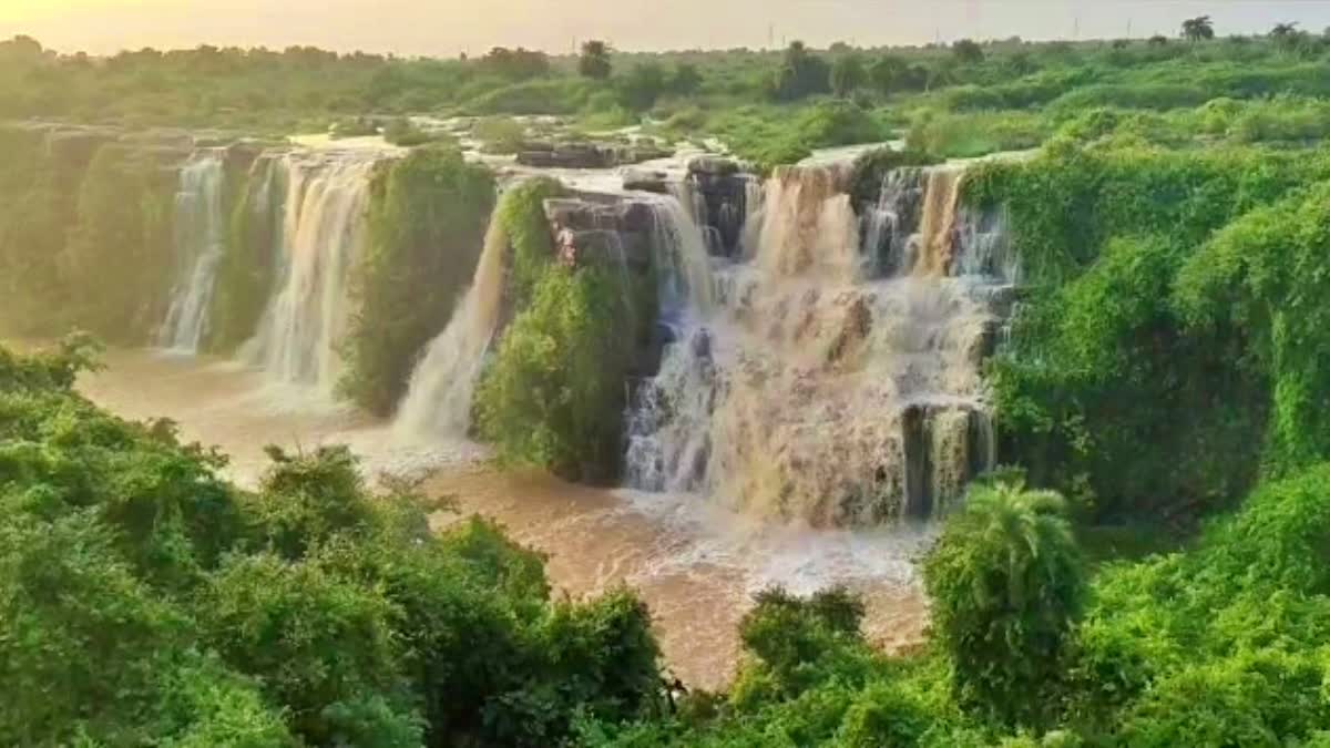 Ethipothala Waterfalls: జలకళతో ఎత్తిపోతల పరవళ్లు.. చూసేందుకు ...