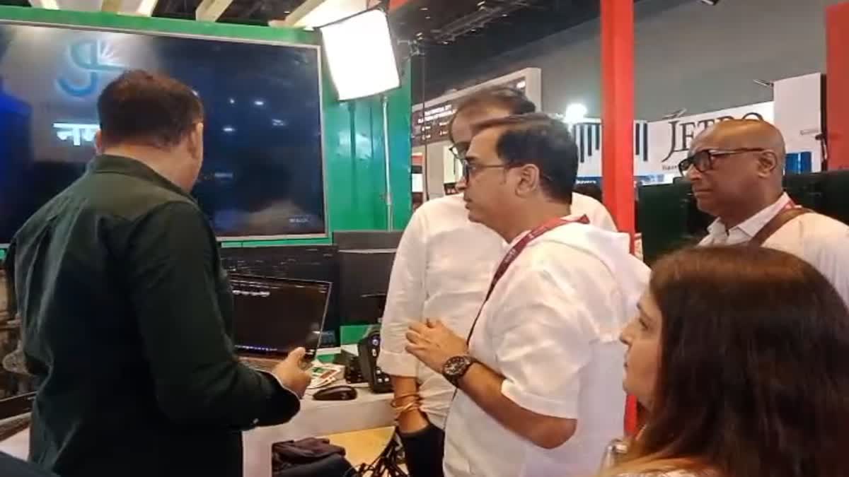 Noted Marathi Director Viju Mane Visits Ramoji Group Stall At WAVES ...