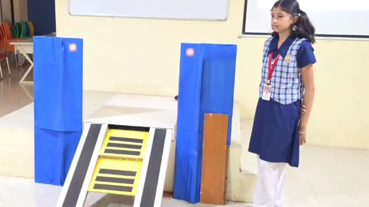 Maharashtra Girl's 'Divyang Friendly Ramp' During Train Travel Earns ...