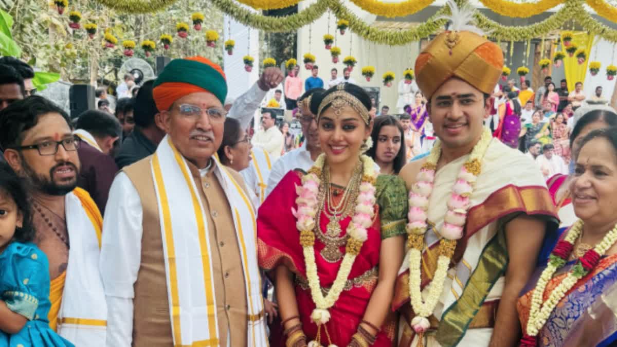 ബെംഗളൂരു സൗത്ത് എംപി തേജസ്വി സൂര്യ വിവാഹിതനായി; വധു കന്നട ഗായിക