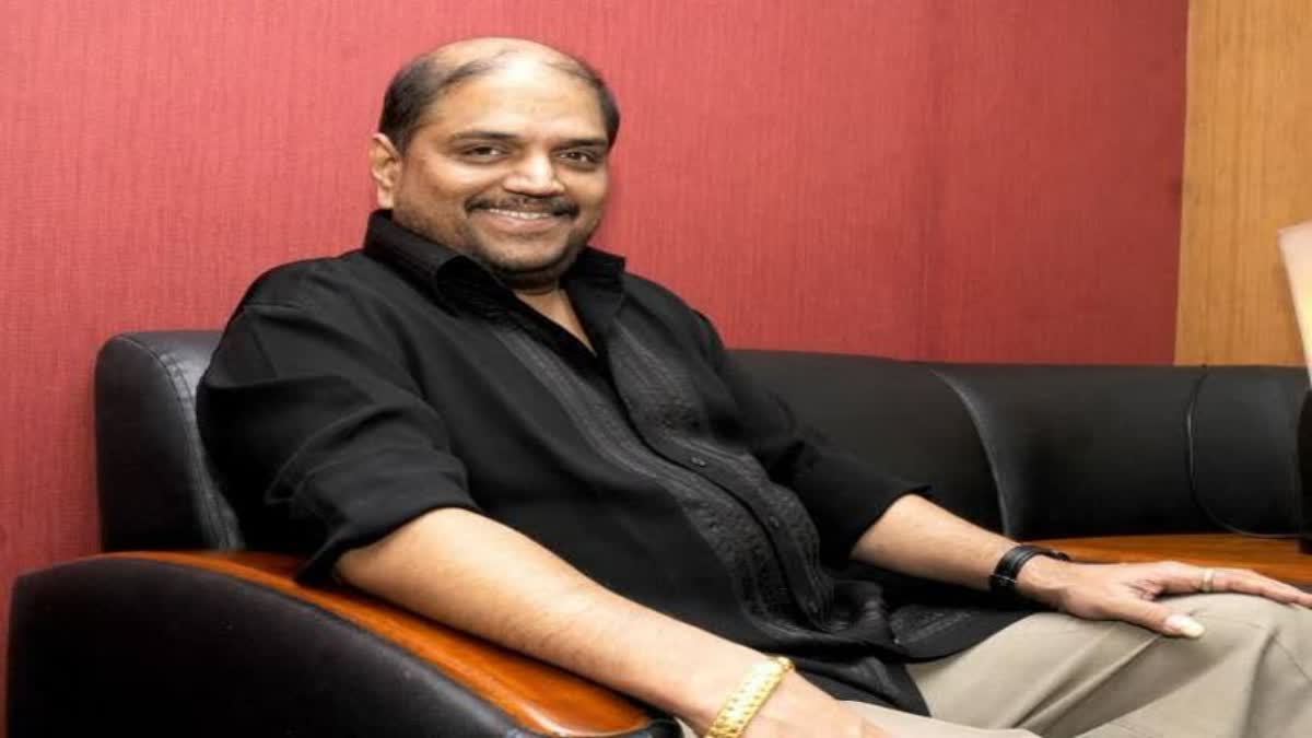 'ആരോ വിരൽ നീട്ടി'യ വിദ്യാസാഗർ മാജിക്‌; പാട്ടുവന്ന വഴി... - Aaro Viral ...