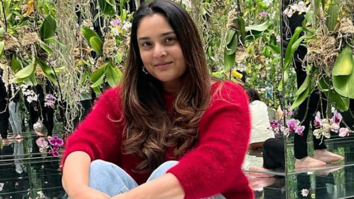 Divya Spandana debunks death hoax with latest tweet, shares beautiful ...