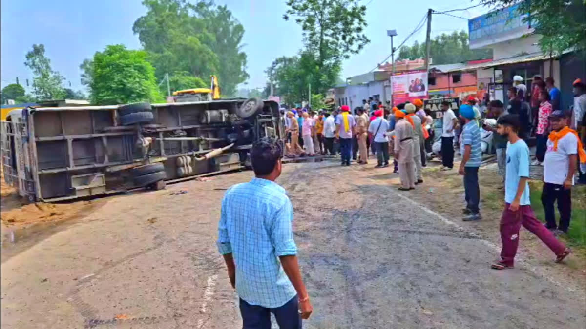 Eight Killed, 32 Injured As Mini Bus Overturns After Collision In Punjab's Hoshiarpur