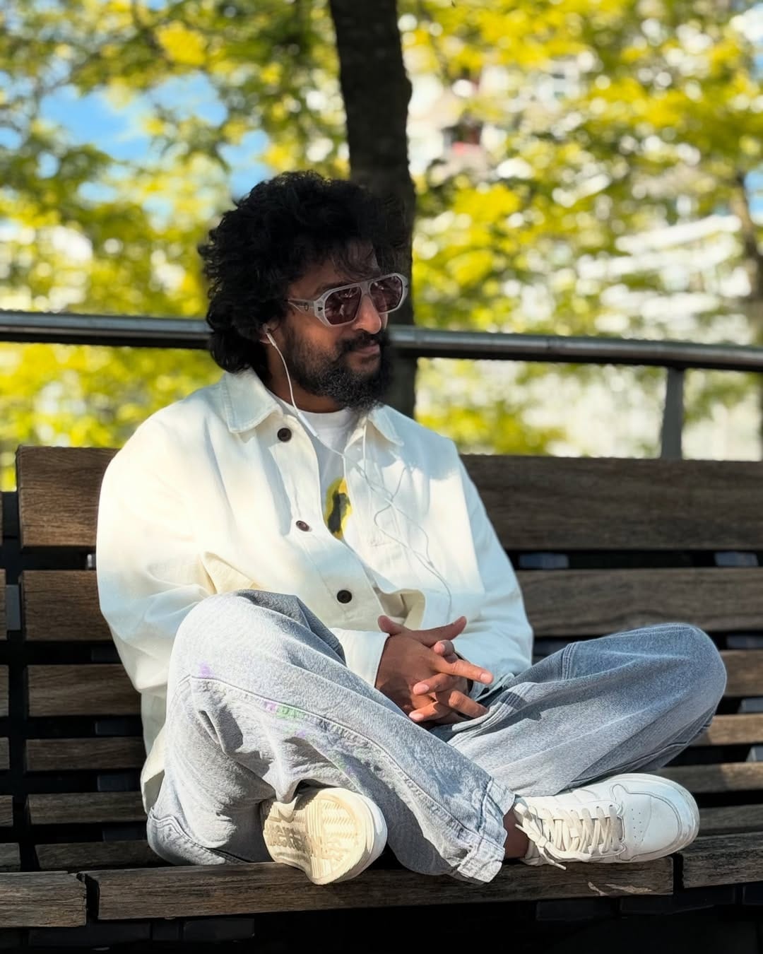 Bonjourmami90 porn met Jade at my hotel; she was running a