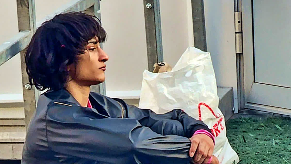 Vinesh Phogat Disqualification | 'Vinesh Deserves Silver Medal': Sachin ... Vinesh Phogat Disqualification | 'Vinesh Deserves Silver Medal': Sachin ...