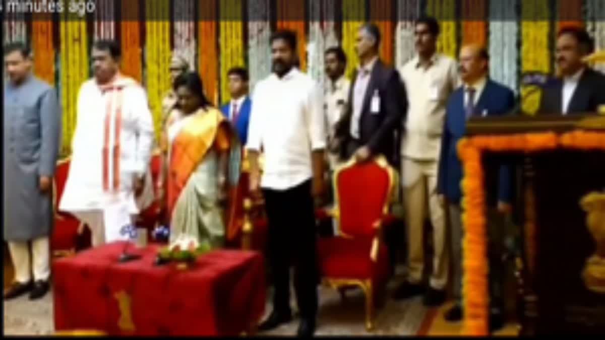 اکبر الدین اویسی کی پروٹیم اسپیکر کی حیثیت سے حلف برداری, mim-leader ...