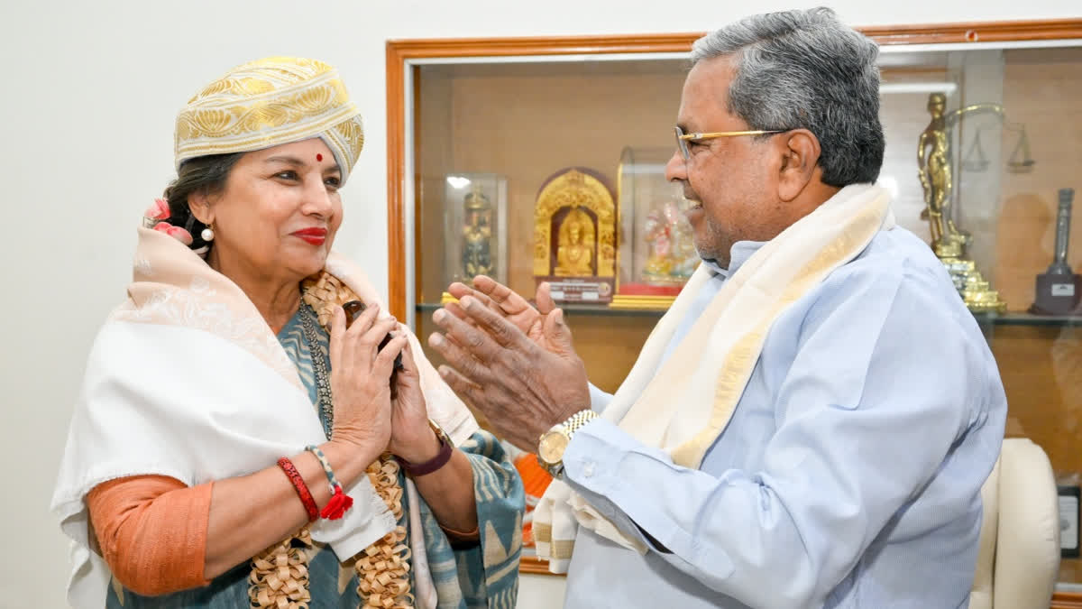 Shabana Azmi Honoured With Lifetime Achievement Award By CM Siddaramaiah At Bengaluru Film Festival