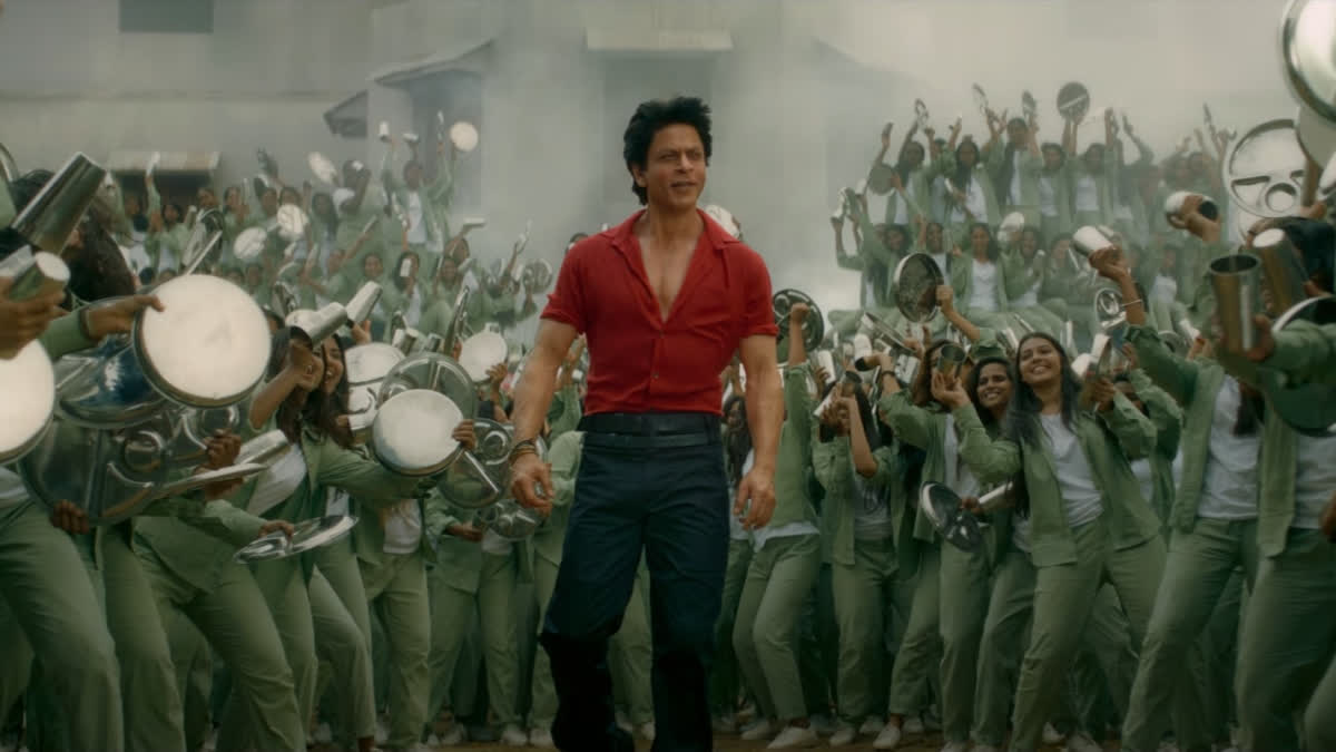 From SRK's multiple looks to larger-than-life action, fans react to ...