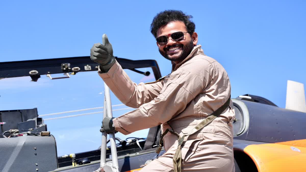 బెంగళూరులో ఏరో ఇండియా ప్రదర్శన - యుద్ధ విమానంలో రామ్మోహన్‌నాయుడు ప్రయాణం