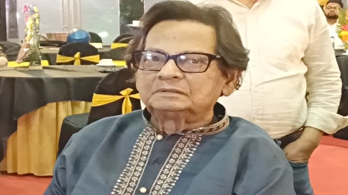 ফের বড়পর্দায় পরিচালনায় প্রভাত রায়, বড় ঘোষণা পরিচালকের