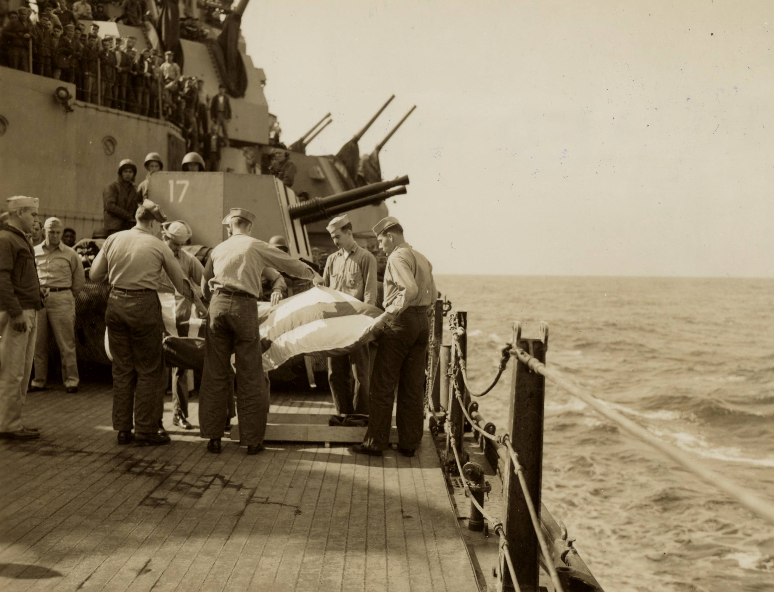 A US Navy Captain Ordered A Military Funeral For A Kamikaze Pilot ...