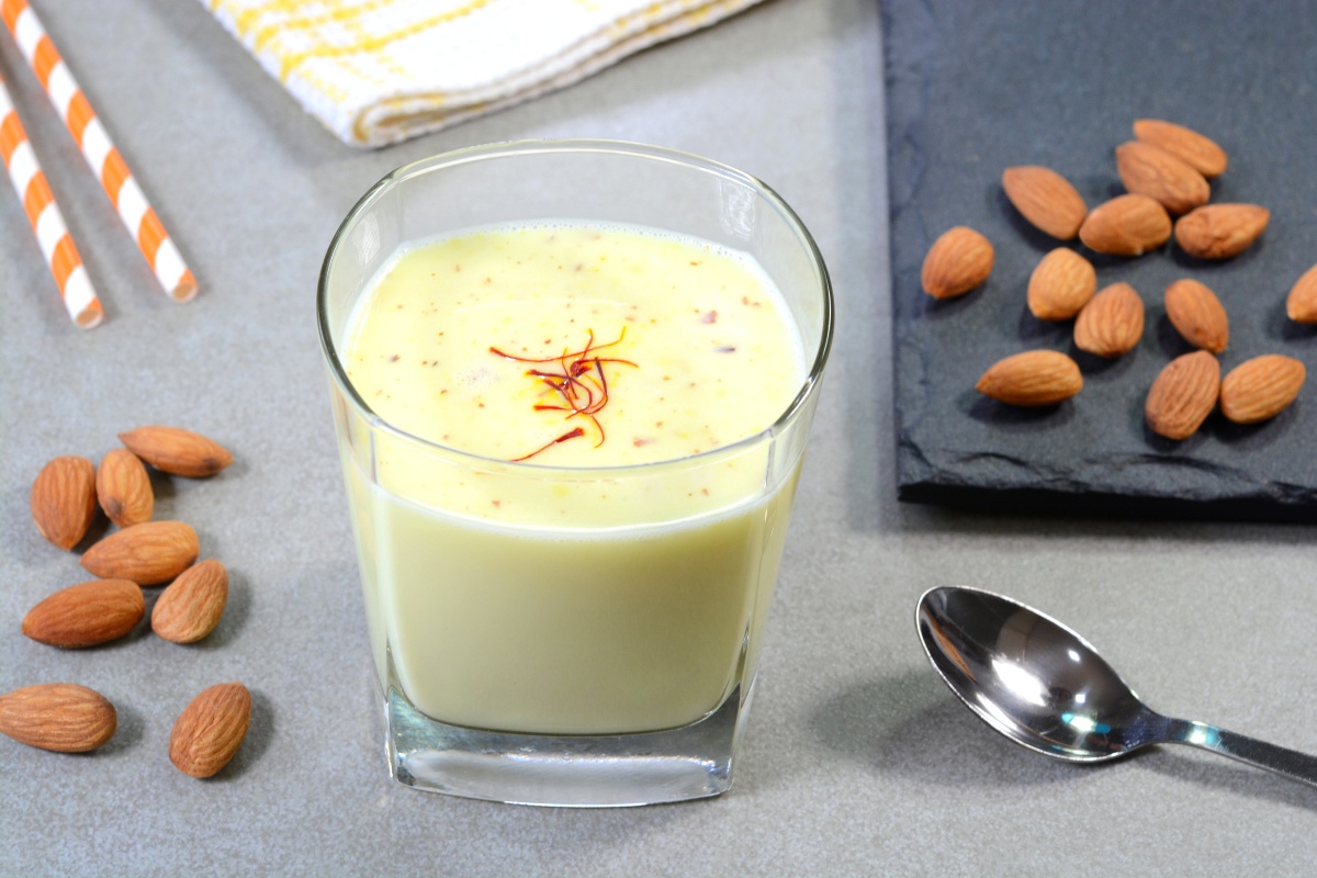 Anushka Sharma’s Wellness Staple Is Almond Milk, Here's How To Make It ...