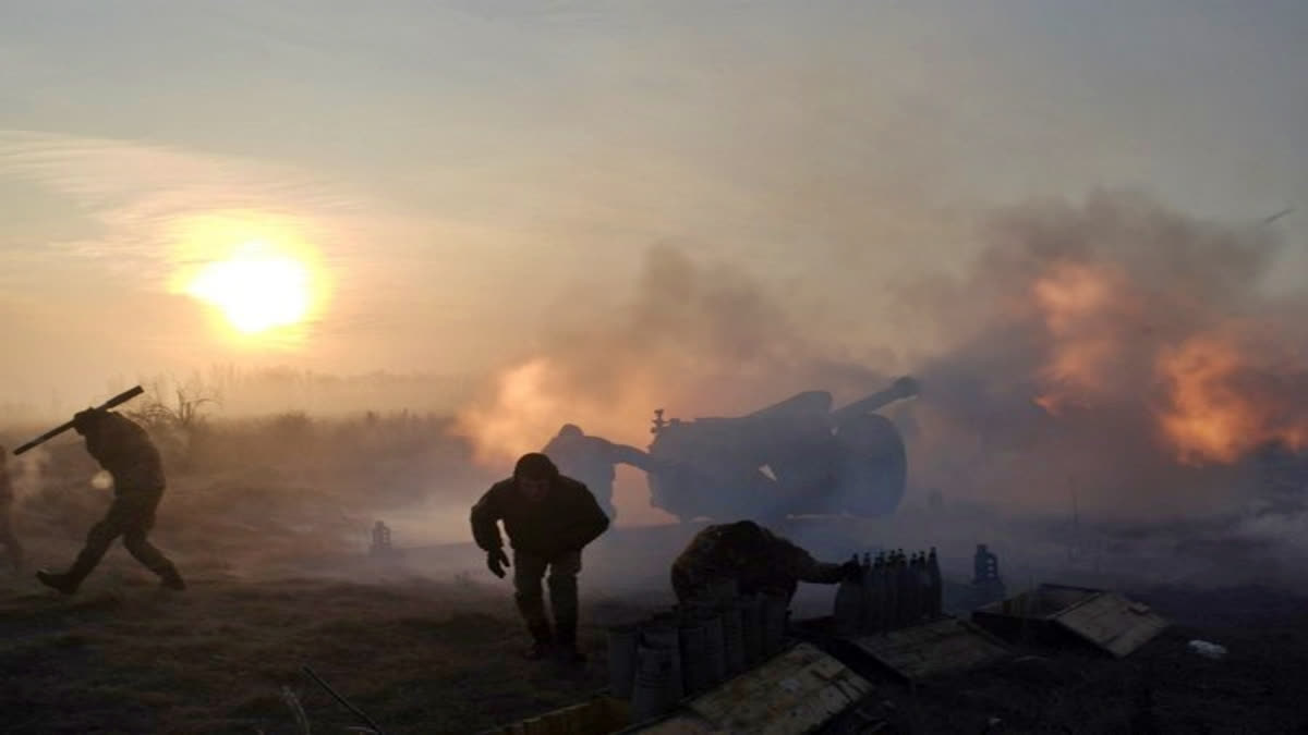 Russia's Wagner group claims Ukraine's Bakhmut captured, hoists flag ...