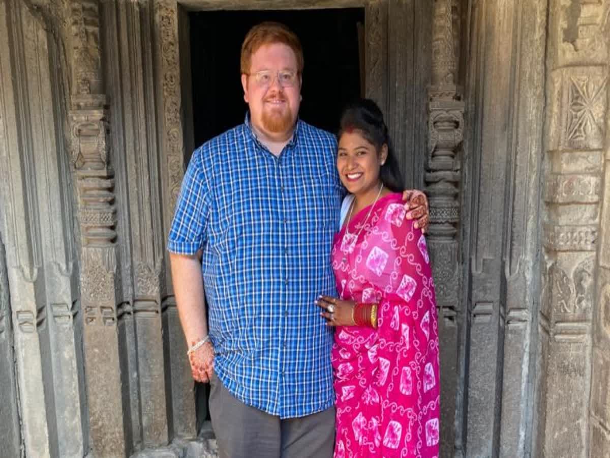 Andrew Robbins : बायकोला भेटण्यासाठी अमेरिकन पोलिस आला सातासमुद्रापार ...