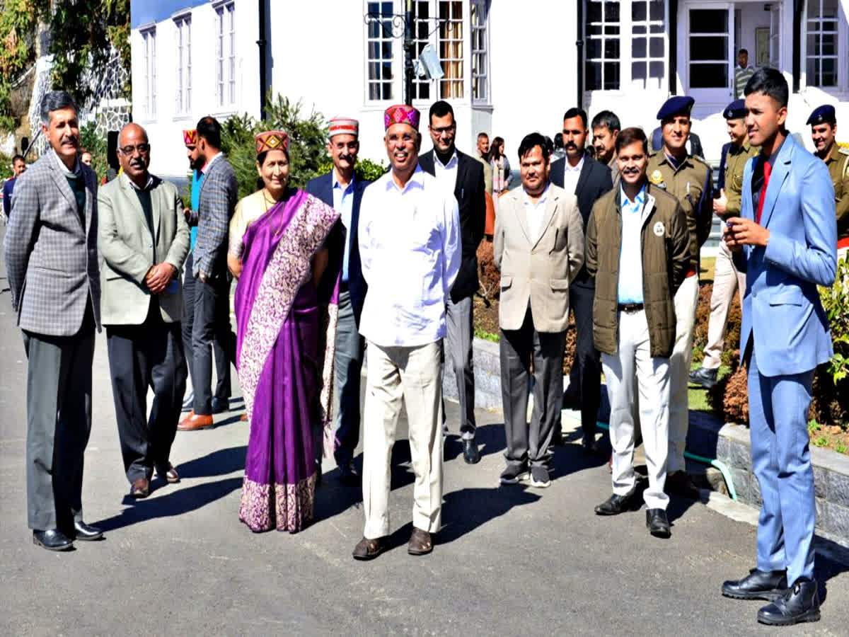 विदाई समारोह में राज्यपाल राजेंद्र आर्लेकर हुए भावुक, कहा हिमाचल ...