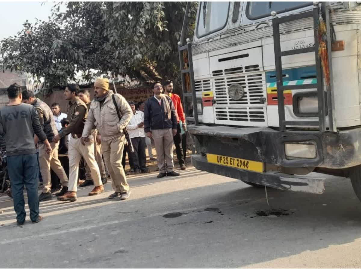 Accident in Bareilly : ट्रक ने बाइक सवार भाइयों को मारी टक्कर, एक की ...