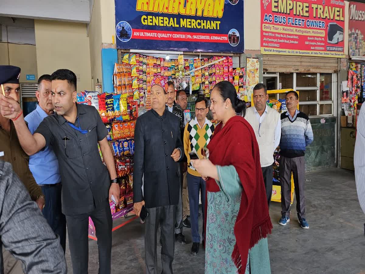 Dehradun Isbt चारधाम यात्रा की तैयारियों में परिवहन विभाग चंदन रामदास