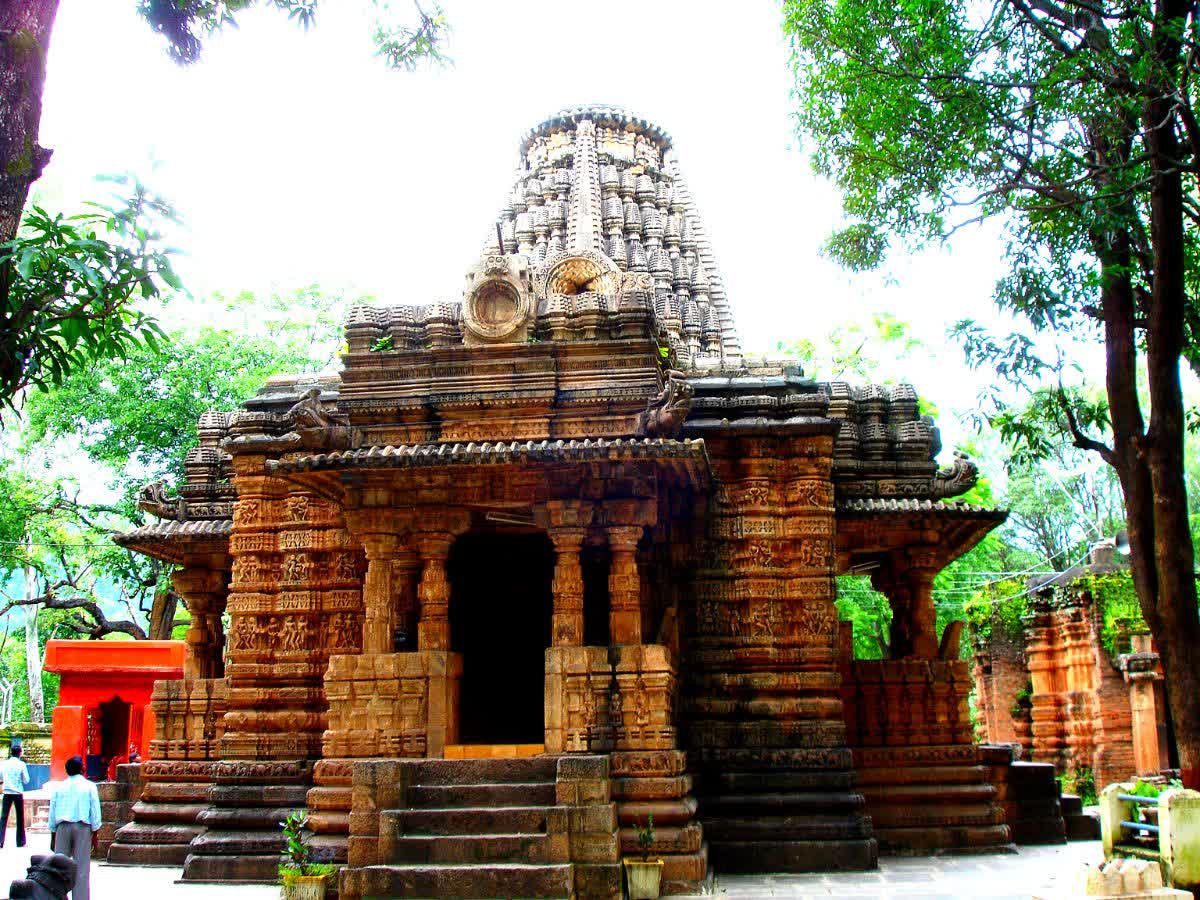 Bhoramdev Temple Kawardha: क्या भोरमदेव मंदिर एक रात में ही बन गया था ... Bhoramdev Temple Kawardha: क्या भोरमदेव मंदिर एक रात में ही बन गया था ...