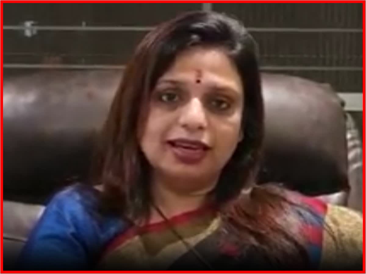 Sheetal Mhatre News: पप्पी दे पप्पी दे पारूला, शिवसेनेच्या शितल म्हात्रे यांचा कथित व्हिडीओ ...