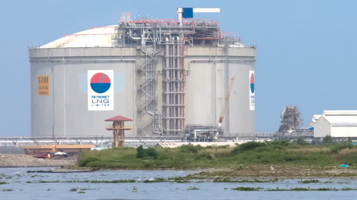 LNG To Power One-Third Of India’s Long-Haul Fleet By 2040: PNGRB