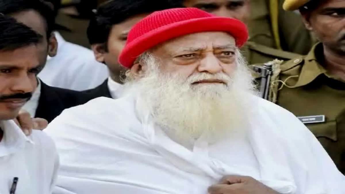 Rape convict Asaram on bail until March 31 reaches Jodhpur from Indore