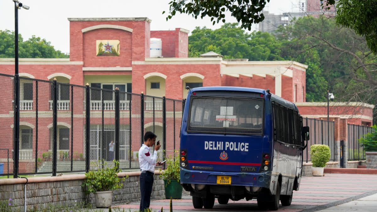 St Stephen's College, School In Dwarka Receive Bomb Threat, Search ...