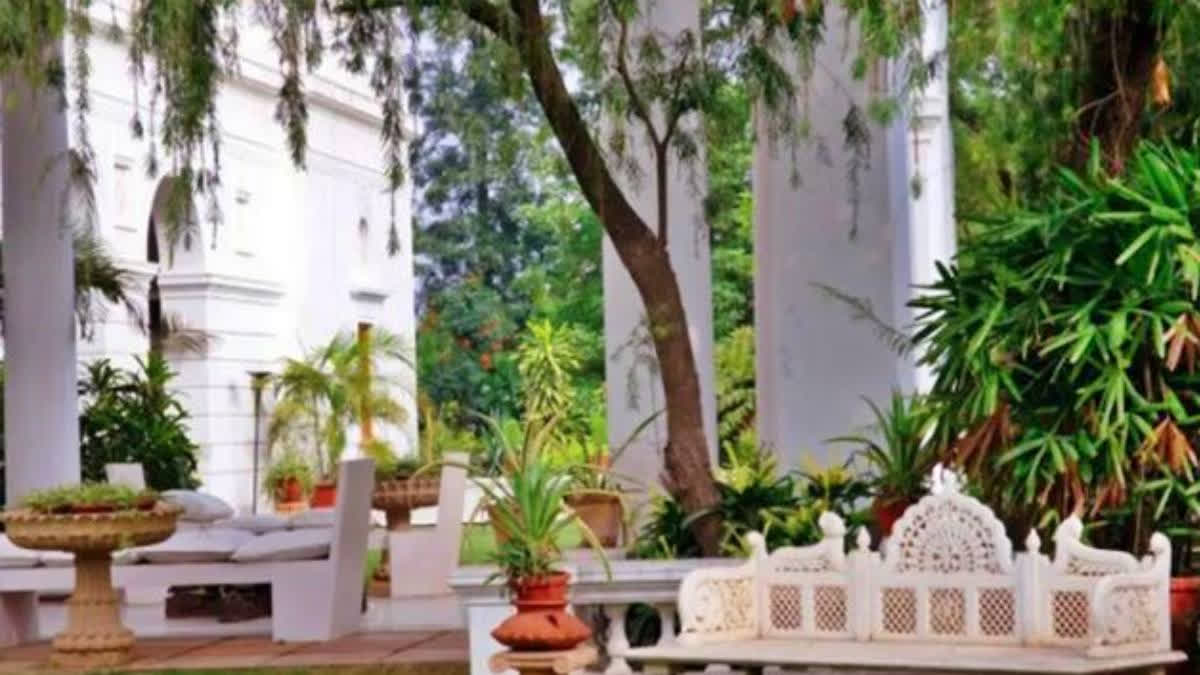 Know About Pataudi Palace: Saif Ali Khan's 800 Crore Royal Estate In ...