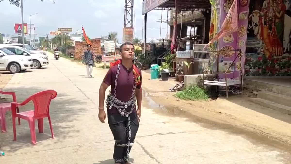 Devotee Walks To Khatushyam Ji In Rajasthan With His Hands And Feet ...