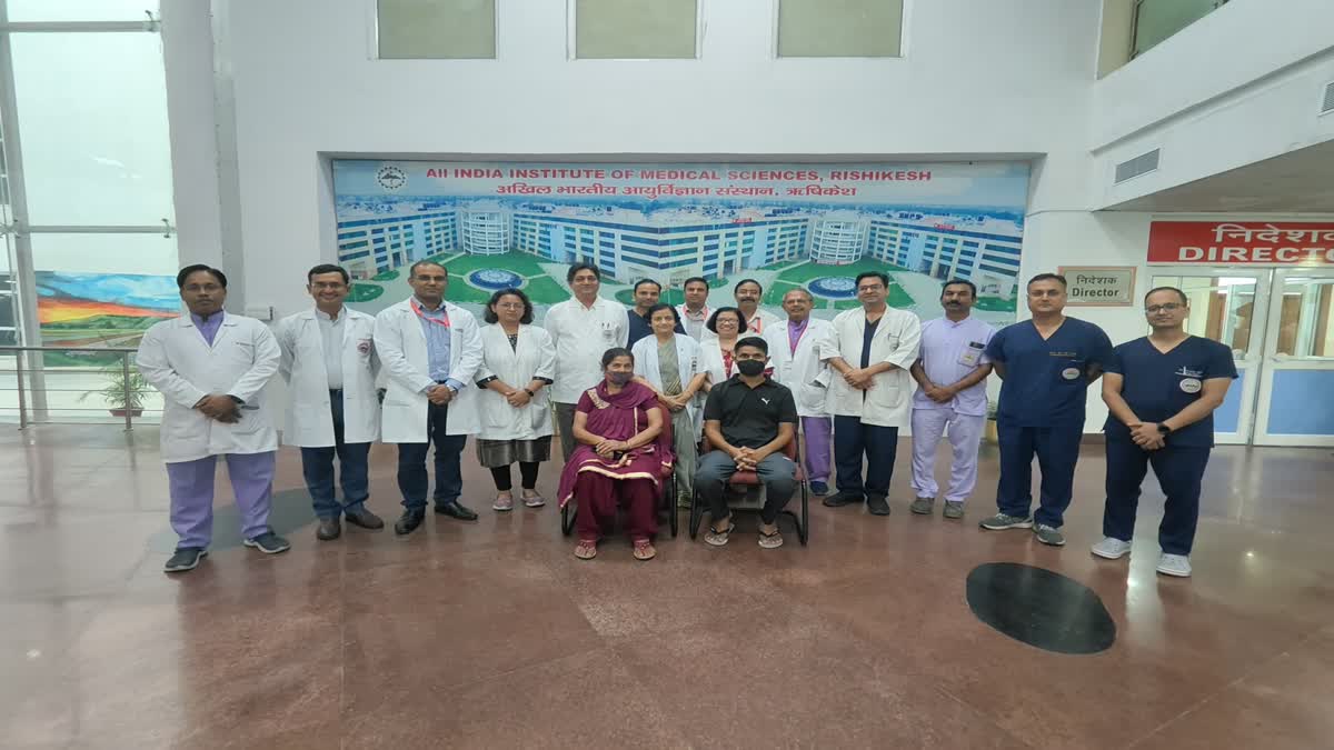 मां की ममता...32 साल के बेटे को बचाने के लिए दी अपनी किडनी, AIIMS ...