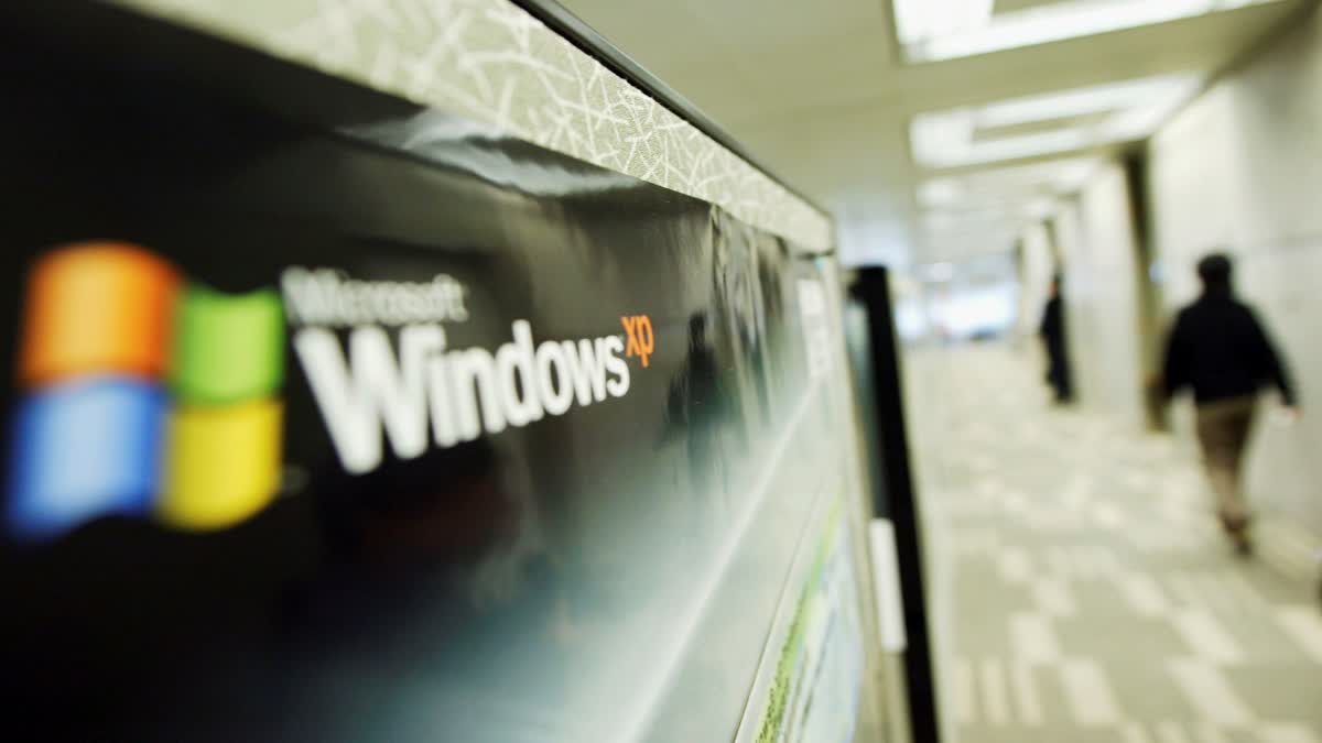 విండోస్ ఎర్రర్ తో ఉలిక్కిపడ్డ టెక్ దిగ్గజాలు- 24ఏళ్ల క్రితం జరిగిన ...