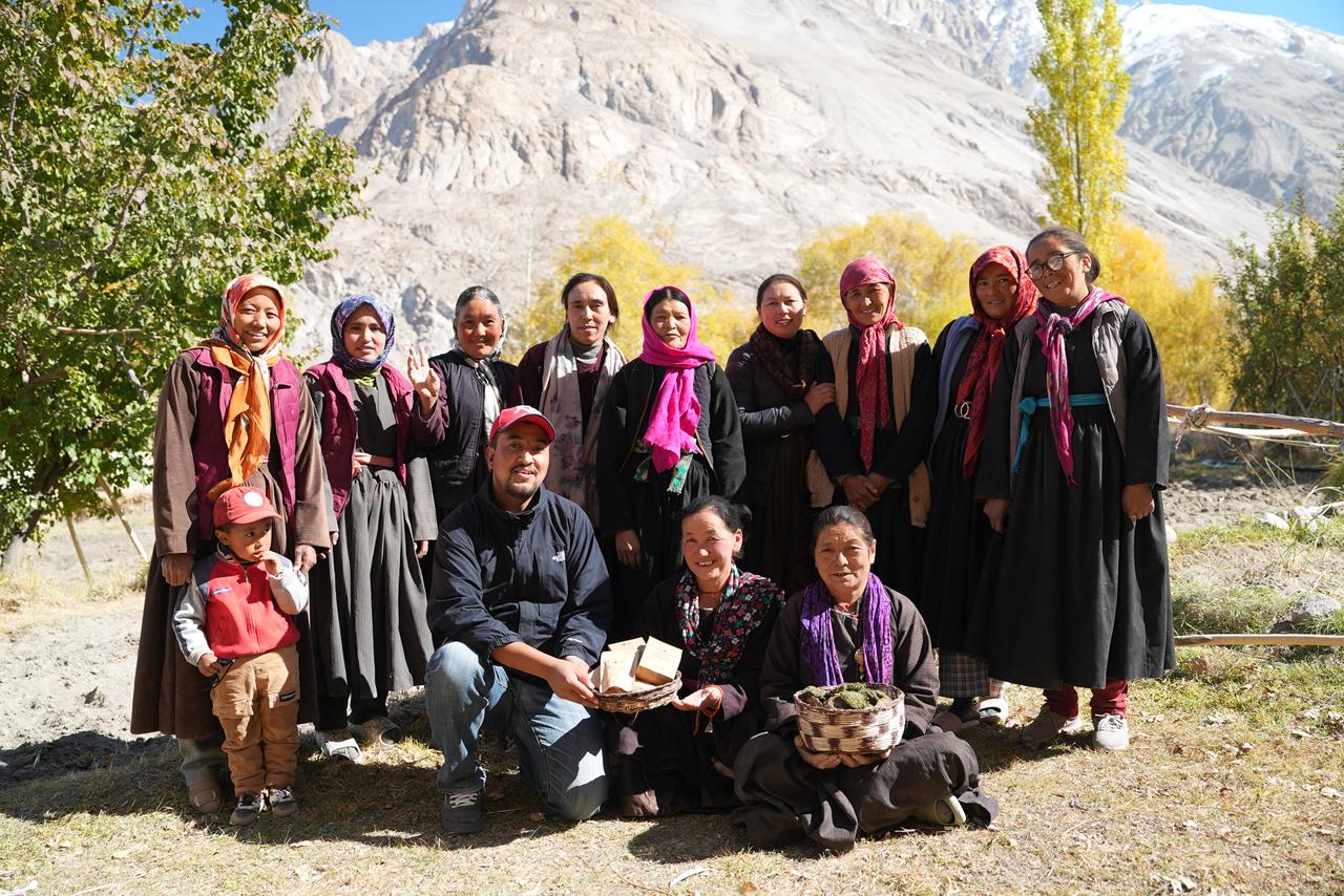 Women Farmers Paint Ladakh's Lands Green, Go Organic & Become Drivers ...