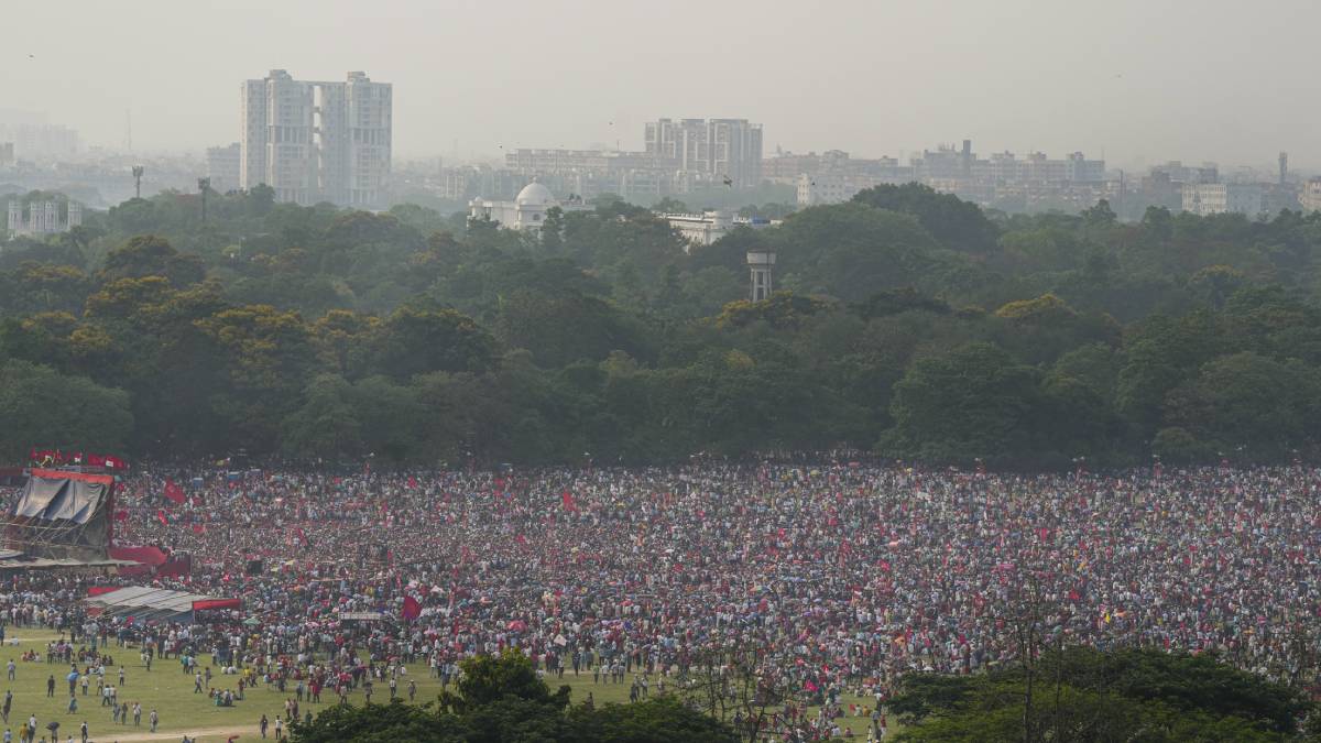 Left With No Choice, CPI(M)'s Salim Puts Up Brave Front At Kolkata's ...