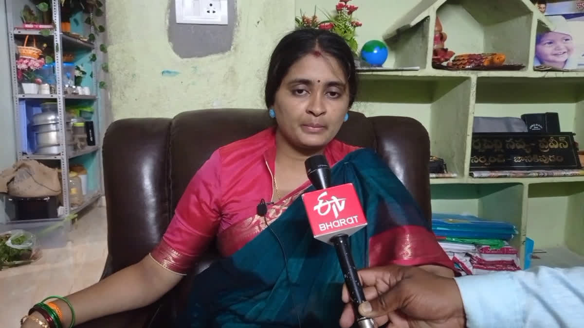 MLA Rajaiah Vs Sarpanch Navya : మరోసారి తెరపైకి 'ఎమ్మెల్యే రాజయ్య ...