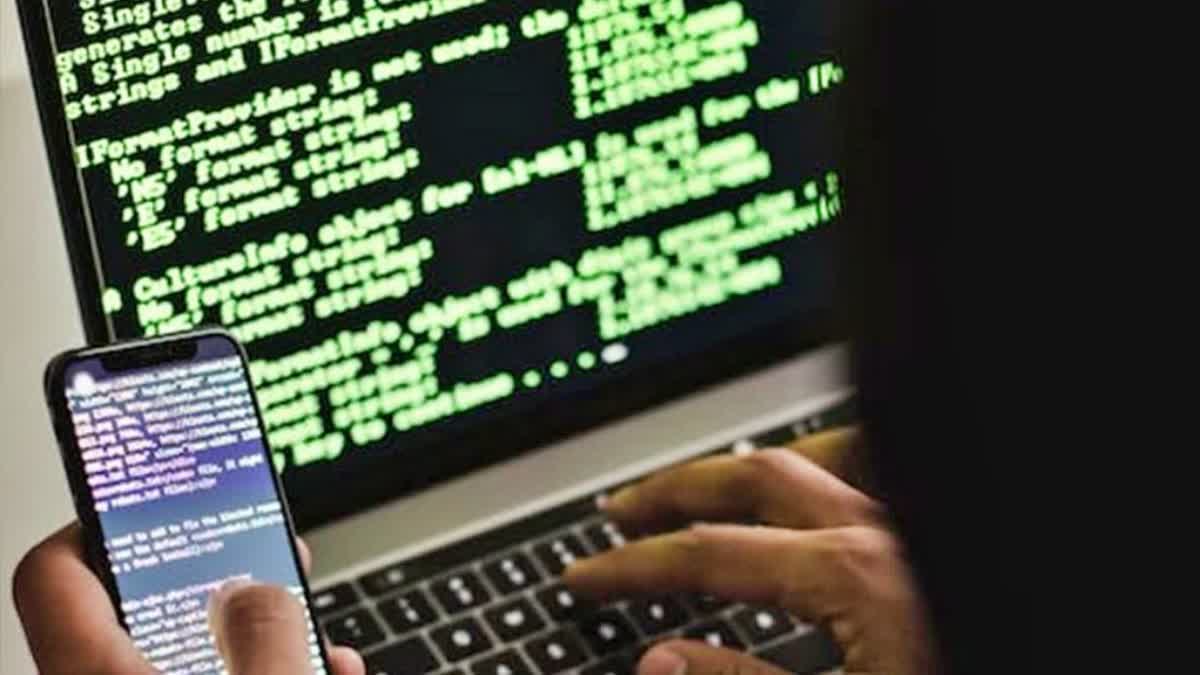 Cybercrime Menace वाढत्या सायबर गुन्ह्यांमुळे देशाची प्रतिमा