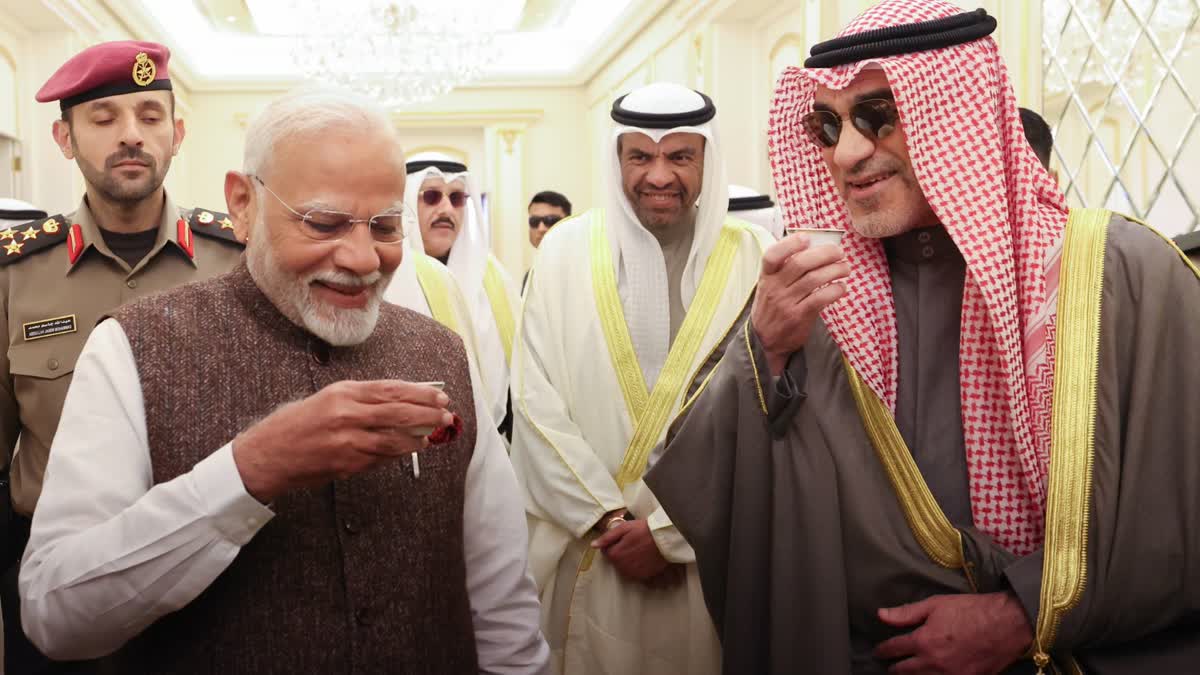 PM Modi Arrives in Kuwait, to Hold Talks with Kuwaiti Leadership during ...