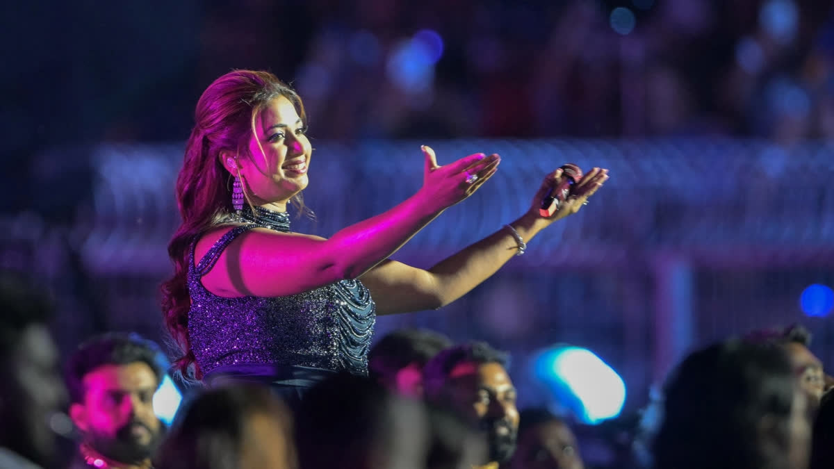 IPL 2025 Opening Ceremony: Shah Rukh Khan Brings His Everlasting Charm ...