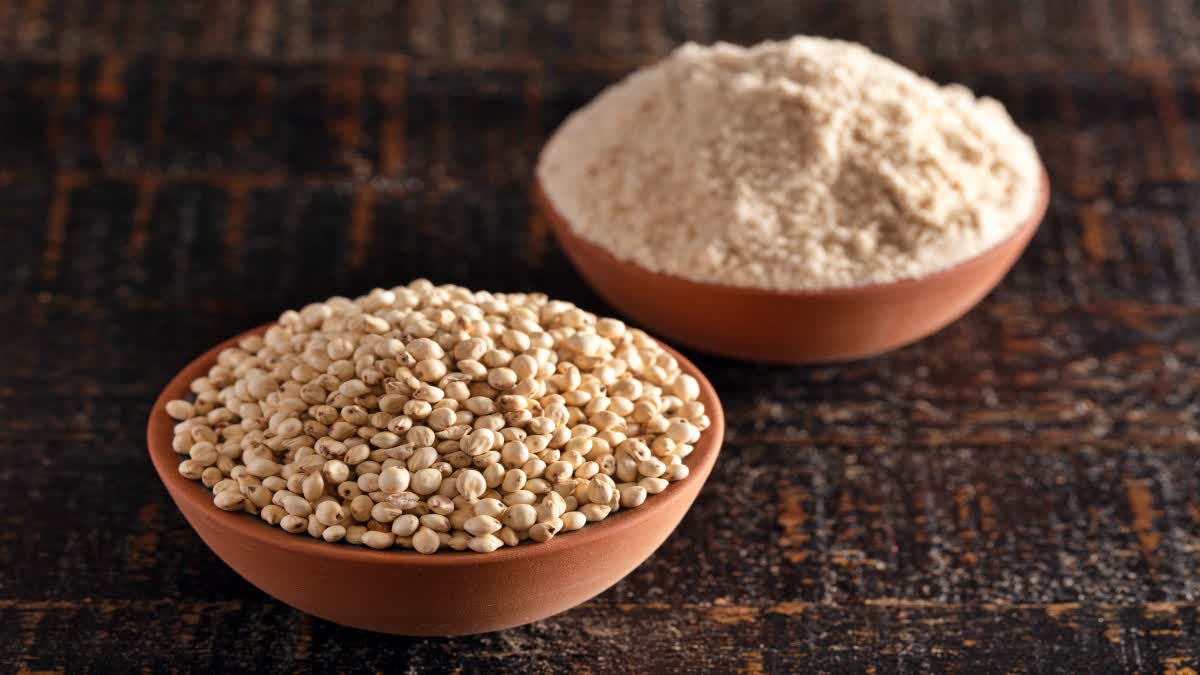 జొన్నపిండితో రొట్టెలు కాదు - ఇలా కరకరలాడే "చెక్కలు" చేసుకోండి! - నూనె ...