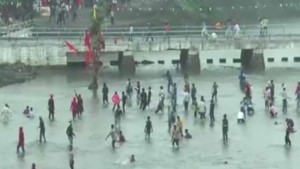 Over 400 Injured In ‘Gotmar' Festival In MP's Pandhurna district