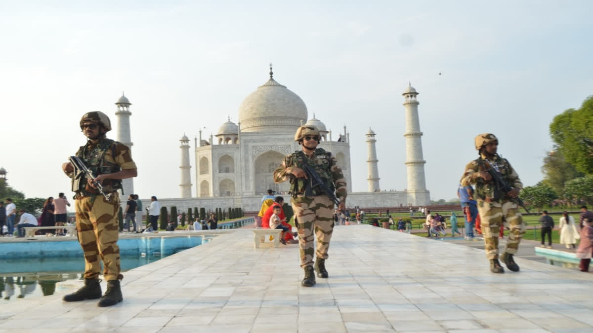 Taj Mahal Gets Hoax Bomb Threat Mail, Search Operation Underway