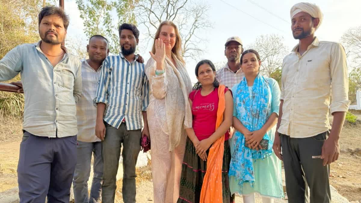 Tribals Of Madhya Pradesh Recover Czech Princess's Lost Ring, Win Hearts