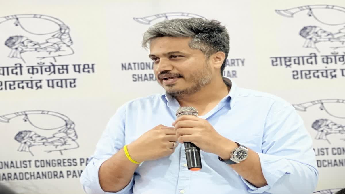 राज्यातील मंत्र्यांचे फोन टॅप; रोहित पवारांचा दावा, अजित पवार म्हणाले ...