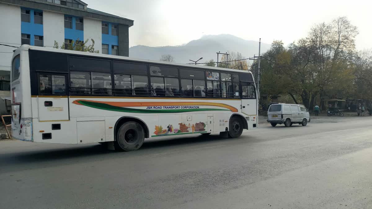 J&K: Traffic Police Brakes On SRTC Buses Puts Corporation Revival At ...