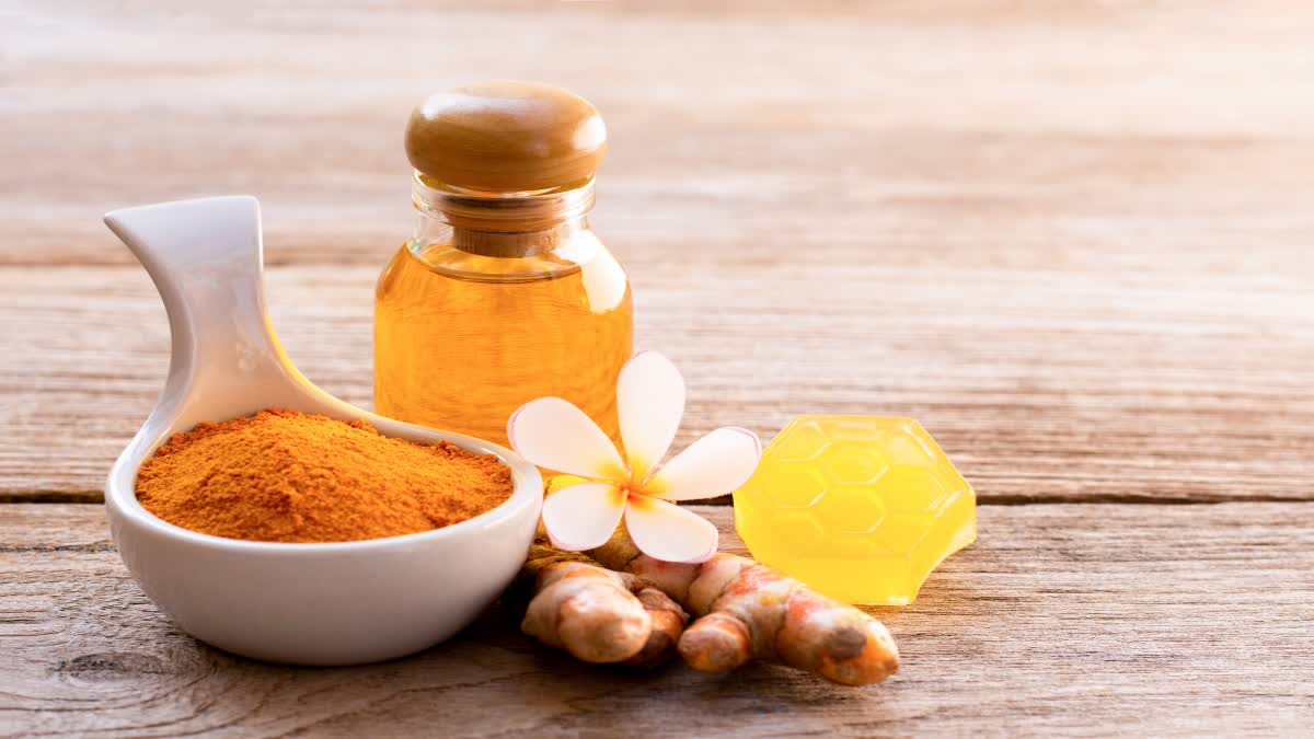 మీకు పసుపు నూనె తెలుసా? దీంతో మొటిమల నుంచి వాపు వరకు అనేక సమస్యలకు చెక్ ...