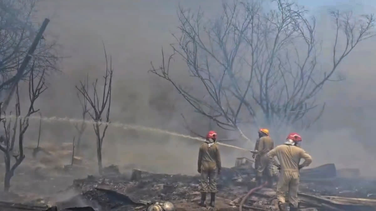 2 Children Killed As Massive Fire Engulfs 400 Shanties In Delhi's Rohini